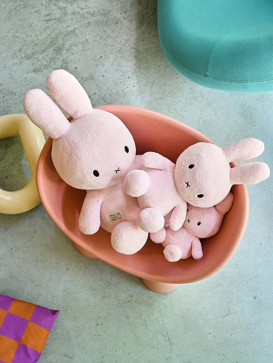 Плюшена играчка Miffy Terry - светлорозов заек, 23 см. - Книжарница Orange